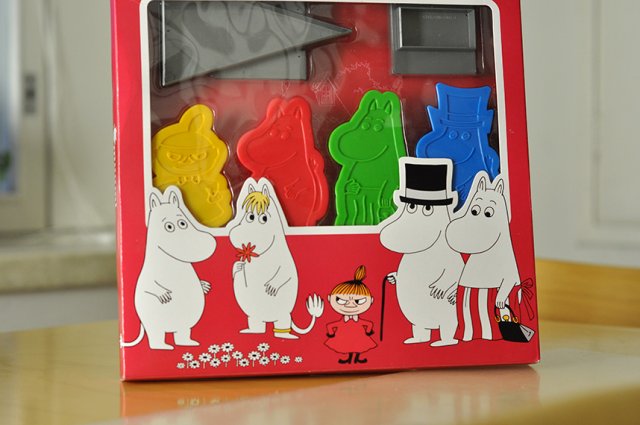 How to make a Moomin gingerbread house: Follow these instructions