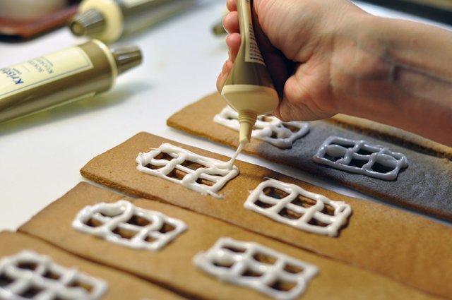 Moomin baking tools and a delicious cookie recipe for Moomin fans