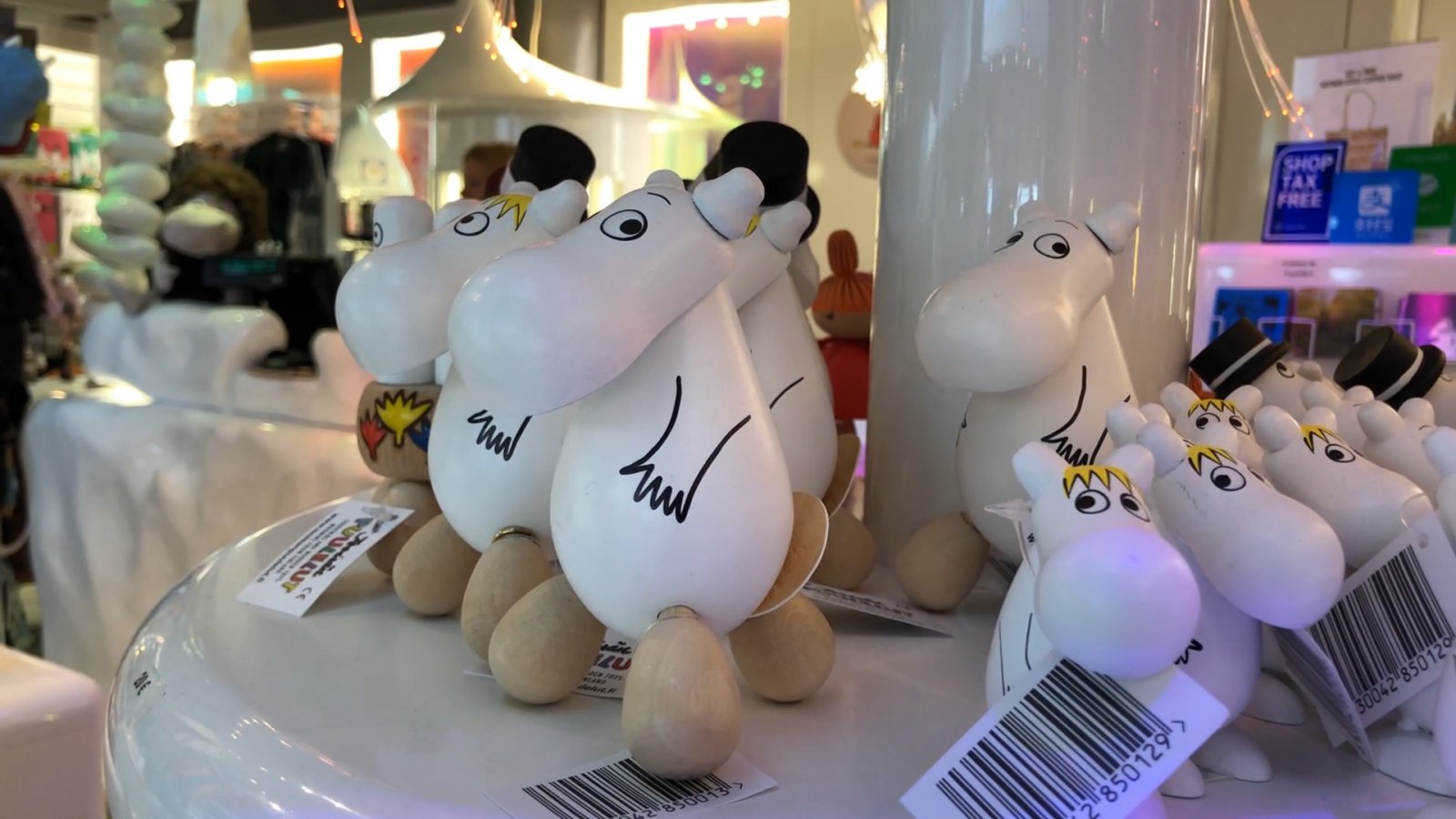 "Tänk att det finns en butik full med Mumin!" – Grattis Moomin Shop 20 ...