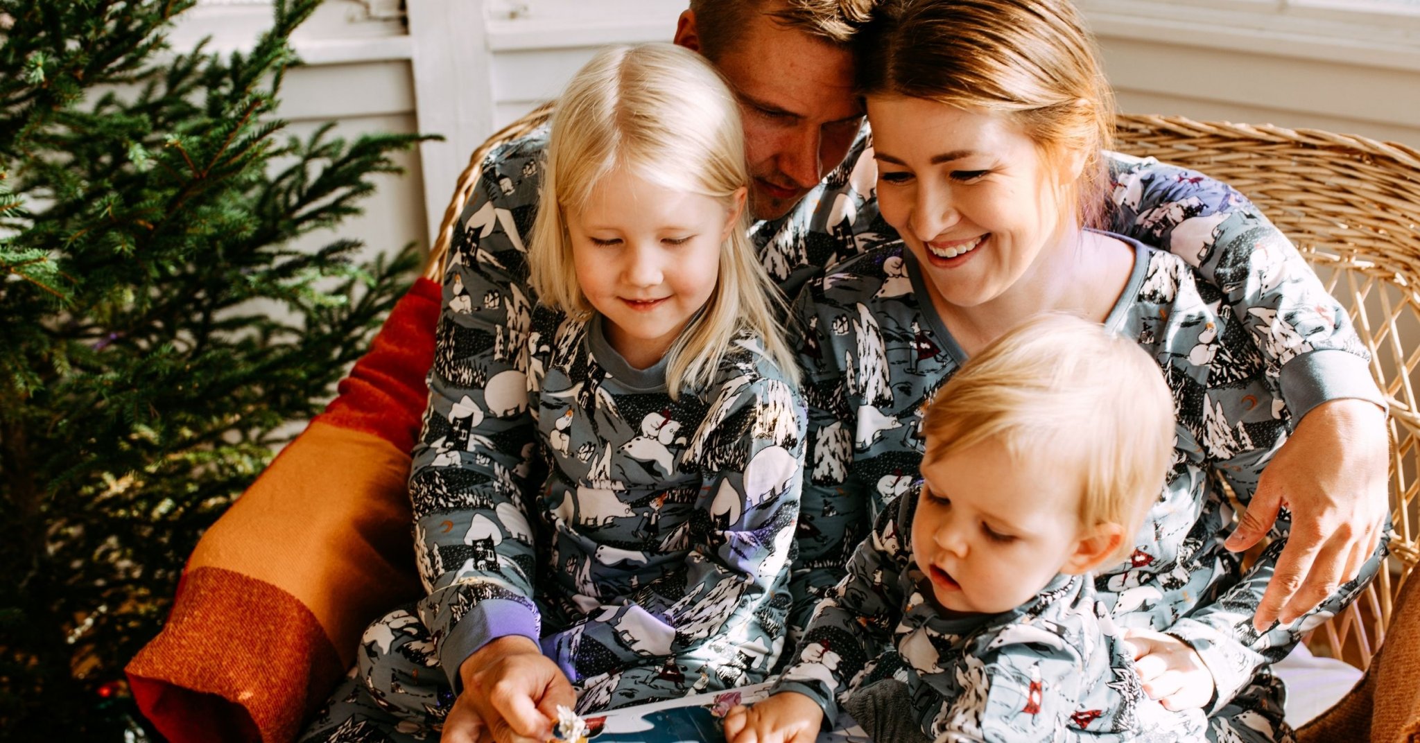 Spend the holiday season in Martinex’ matching family pyjamas