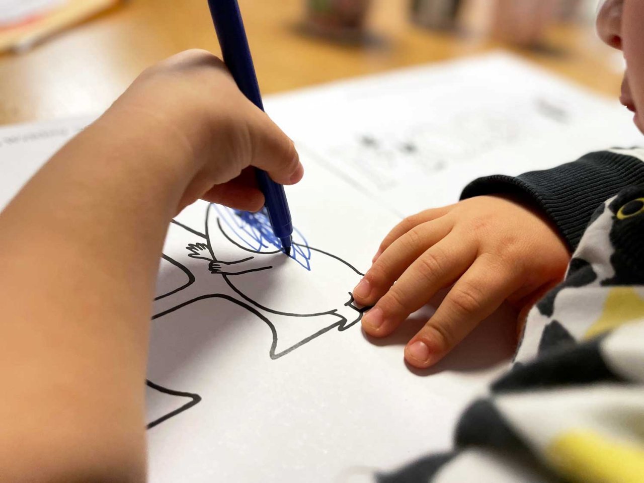 Ihania Muumi-aiheisia värityskuvia arjen ja lomien iloksi