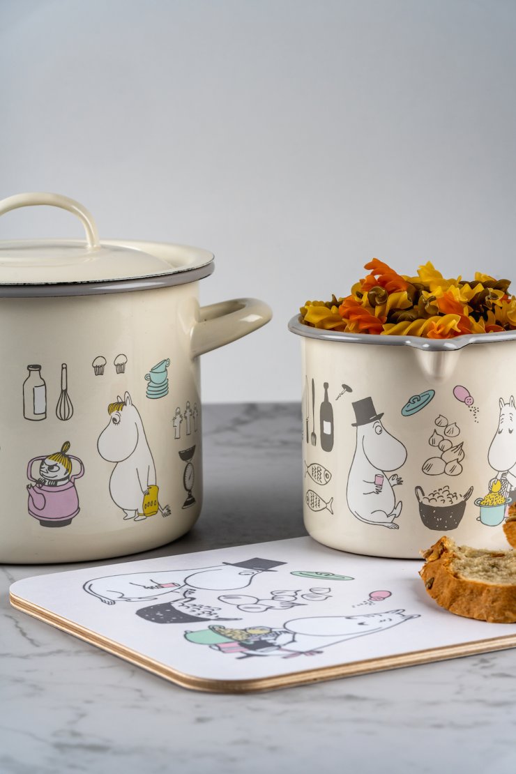 Prepare a delicious dinner with Muurla's new Moomin pots and pans