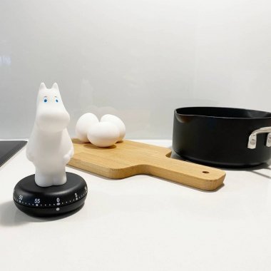 Moomin baking tools and a delicious cookie recipe for Moomin fans