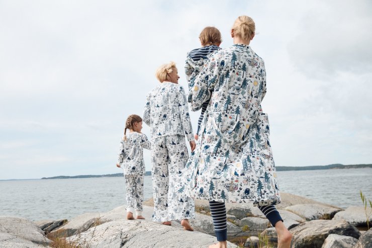 Polarn O. Pyret's new collection features colorful Moomins!