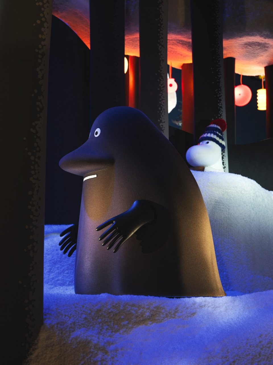 Stockmann fairytale window 2025 depicts Moomin family's winter